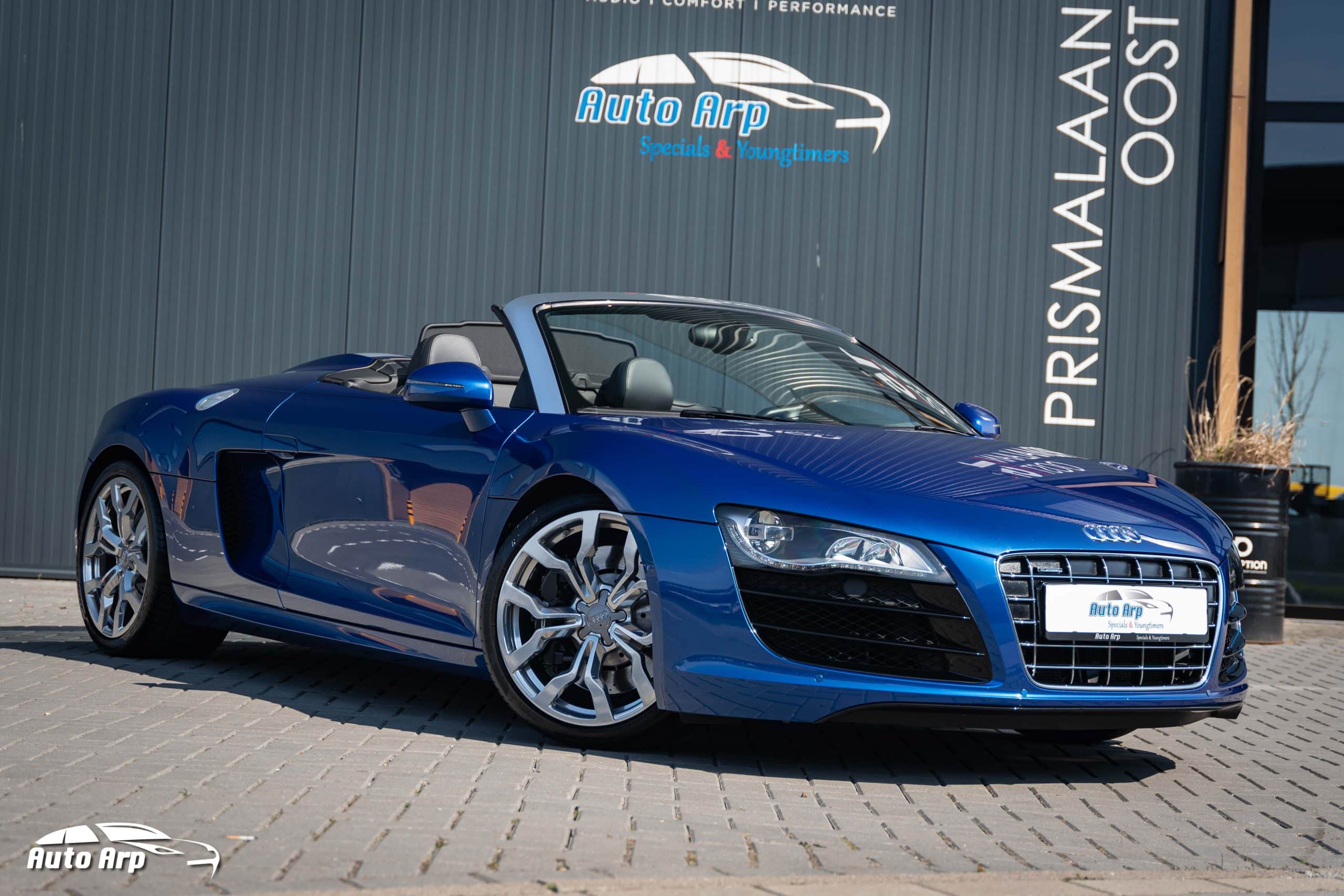 Audi R8 V10 Sepang Blue handgeschakeld | Auto Arp