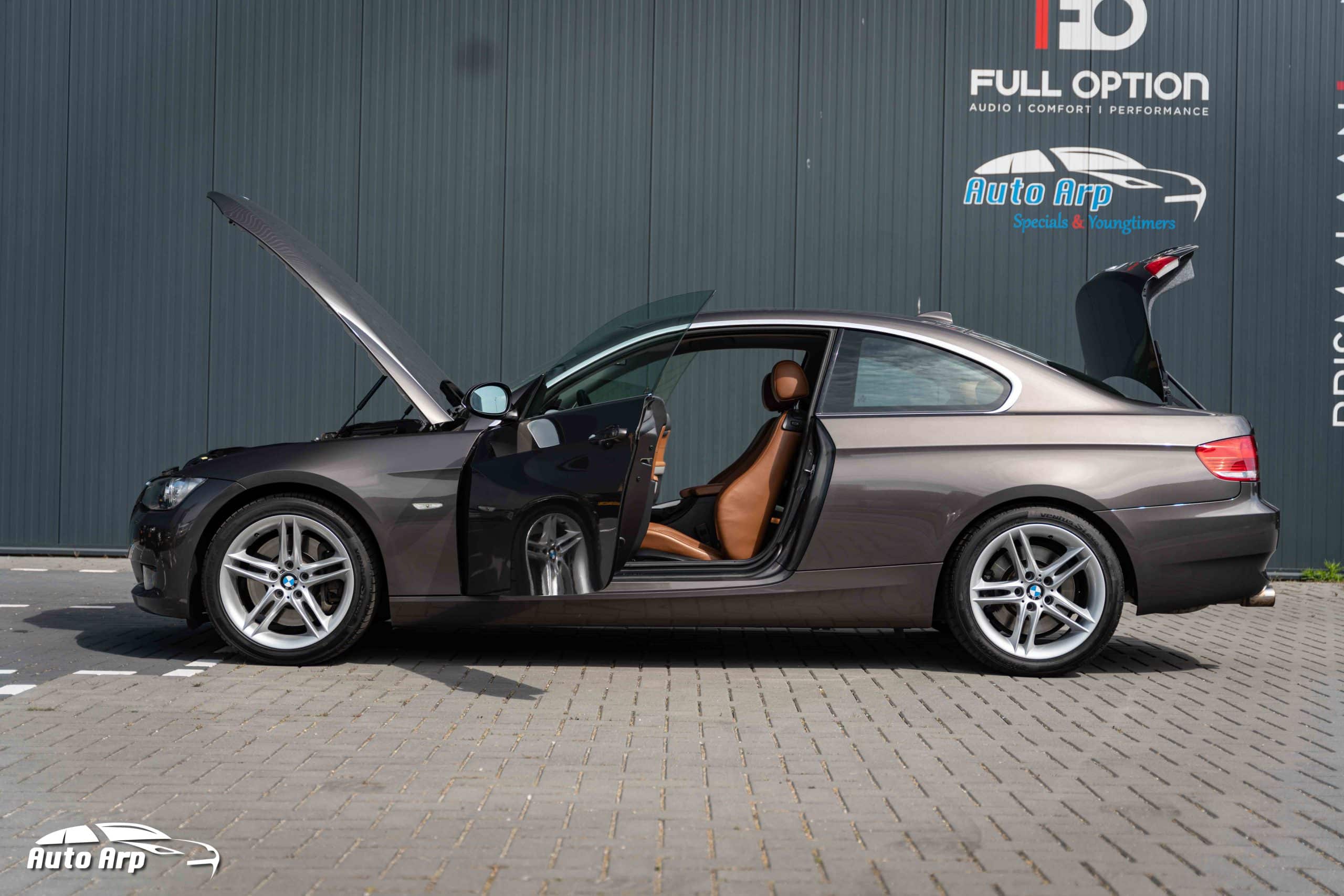 BMW E92 330i Havanna Bruin metallic | Auto Arp