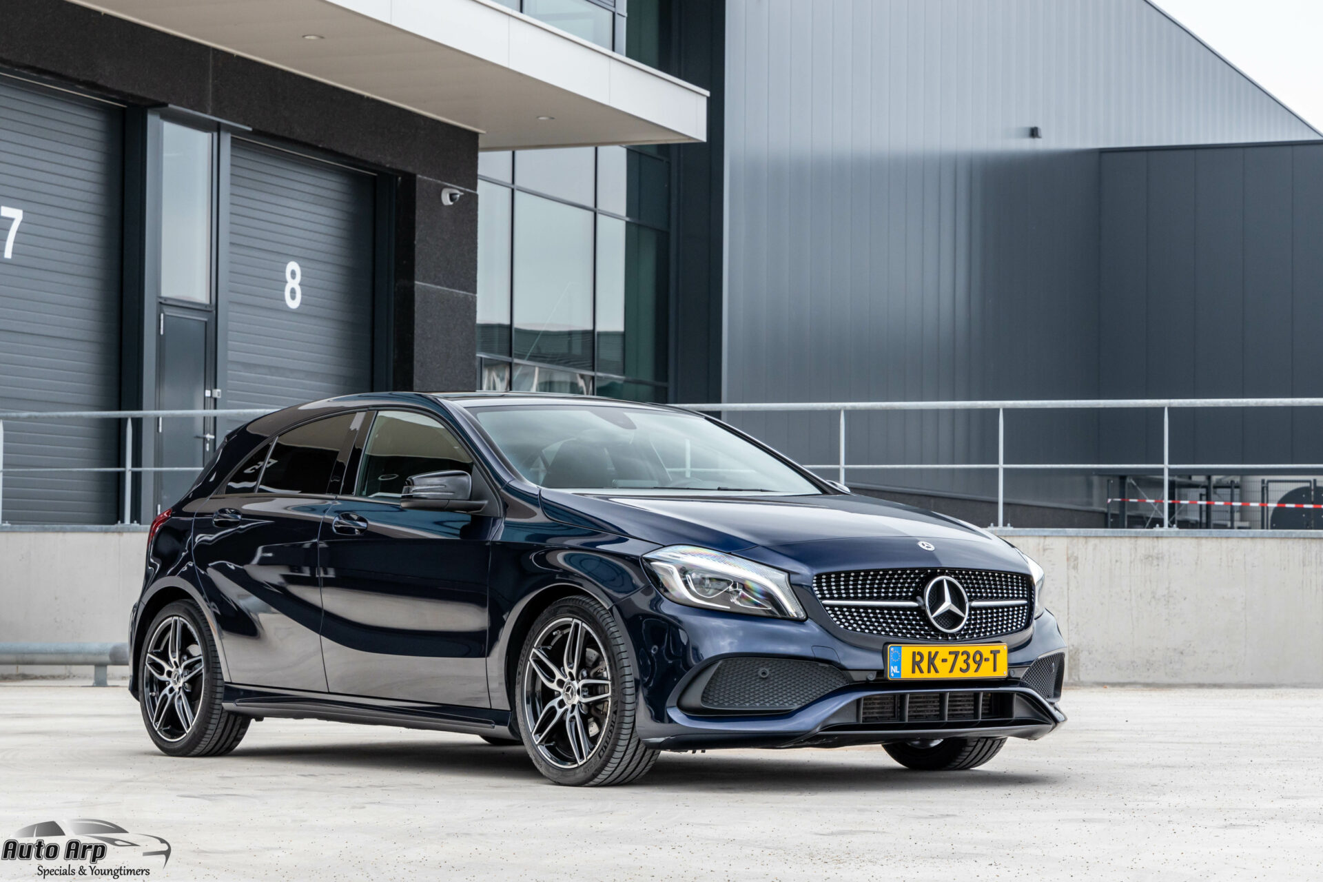 Mercedes A180 AMG pakket origineel Nederlands | Auto Arp