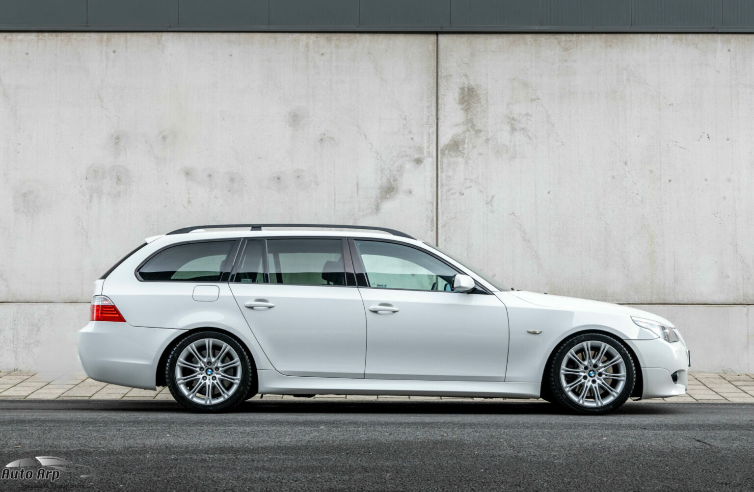 BMW E61 530 LCI M-SPORT ALPINE WHITE 3 | Auto Arp
