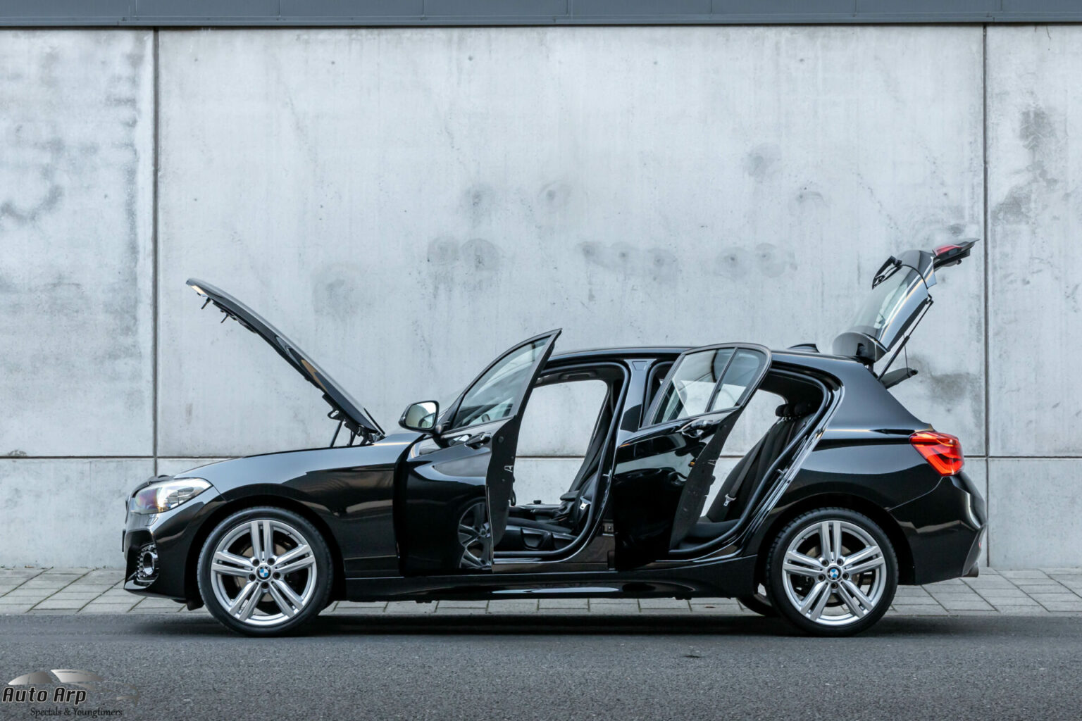 BMW F20 LCI 118i met slechts 61.000km topstaat | Auto Arp