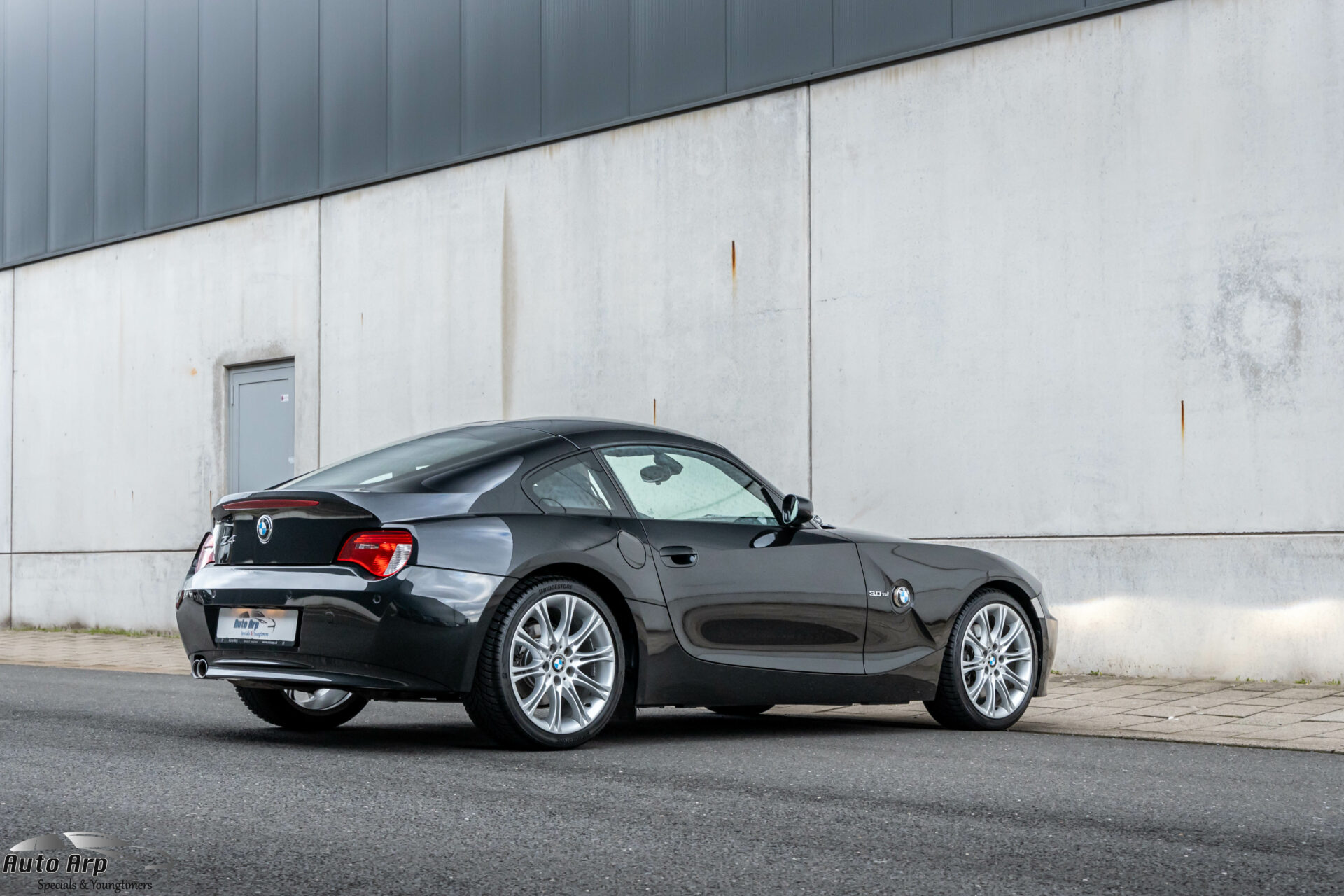 BMW E86 Z4 3.0si Coupe with manual transmission | Auto Arp